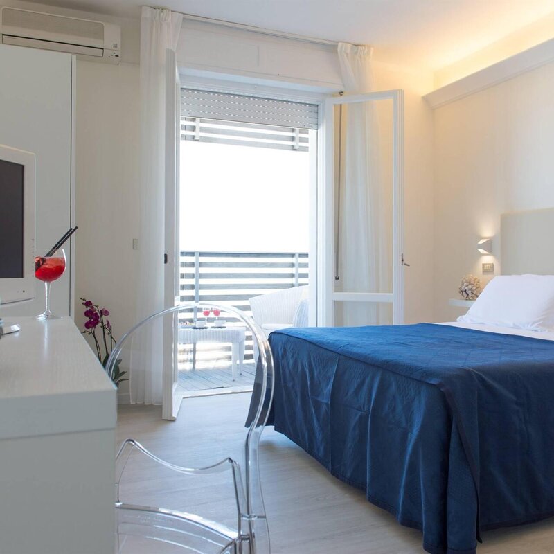 Accomodations - Hotel - Kiss Beachfront Hotel & Restaurant - Cervia
